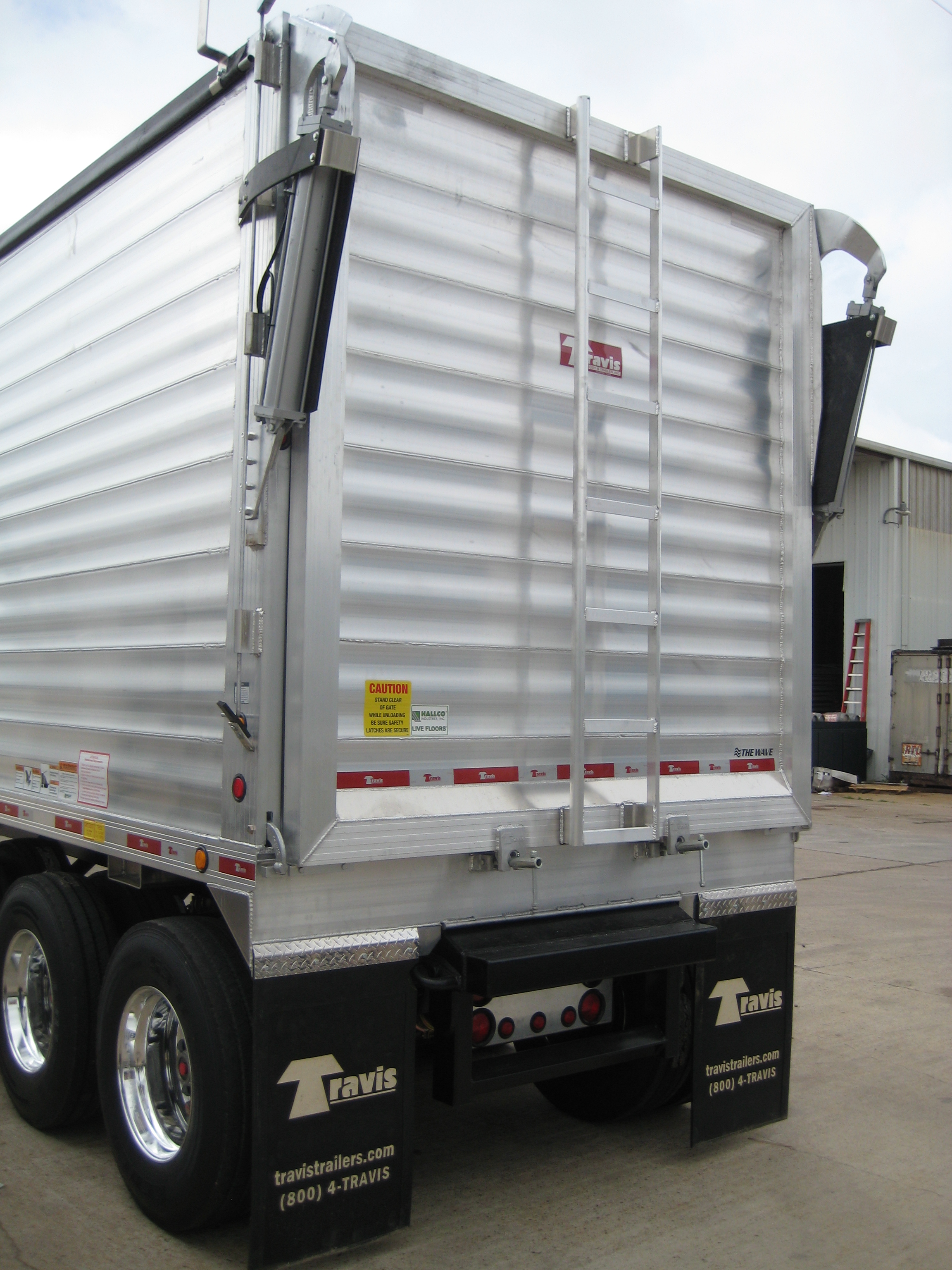 Transfer Trailers Wave | Travis Trailers | Aluminum Trailers